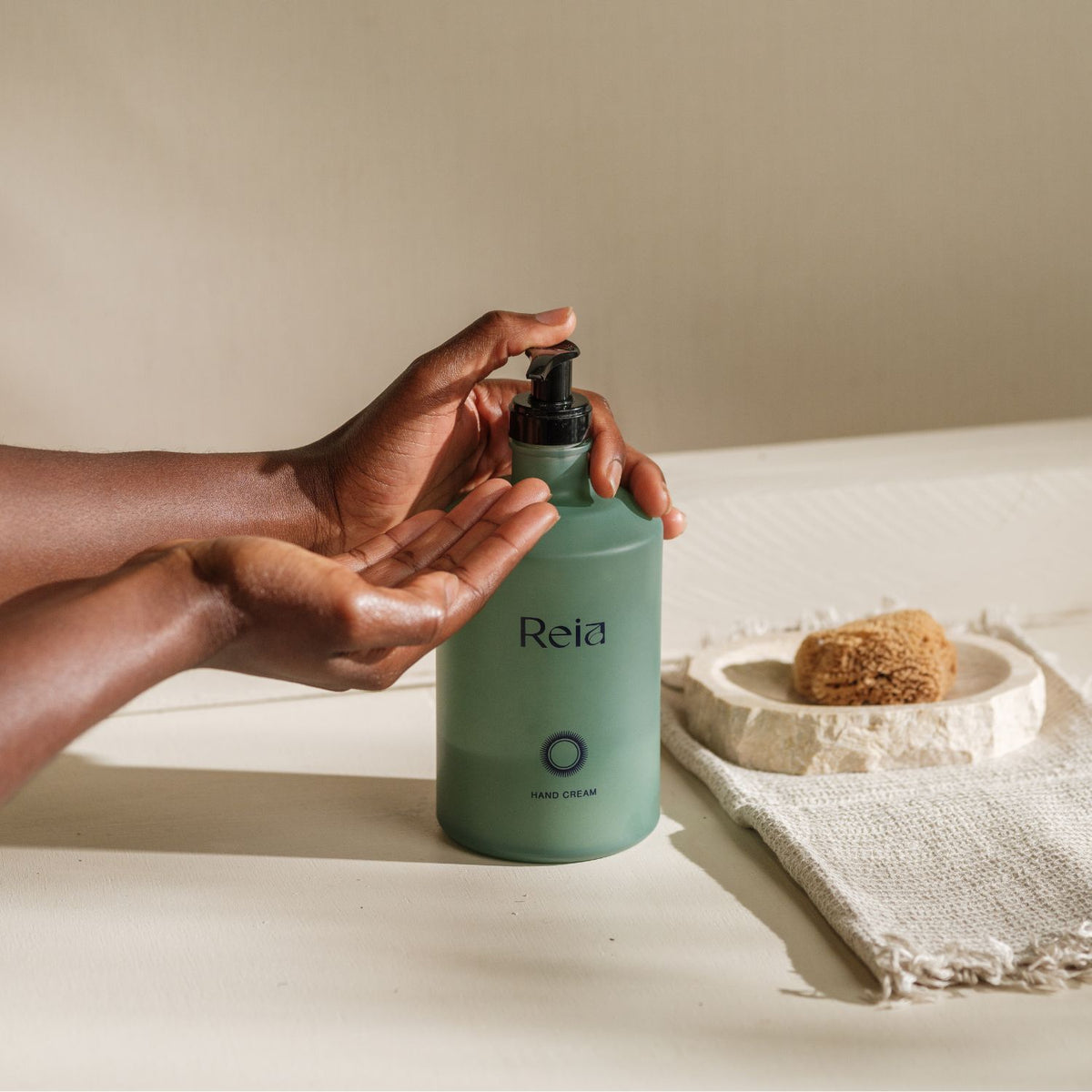 Reia | Natural, refillable Hand and Body Care